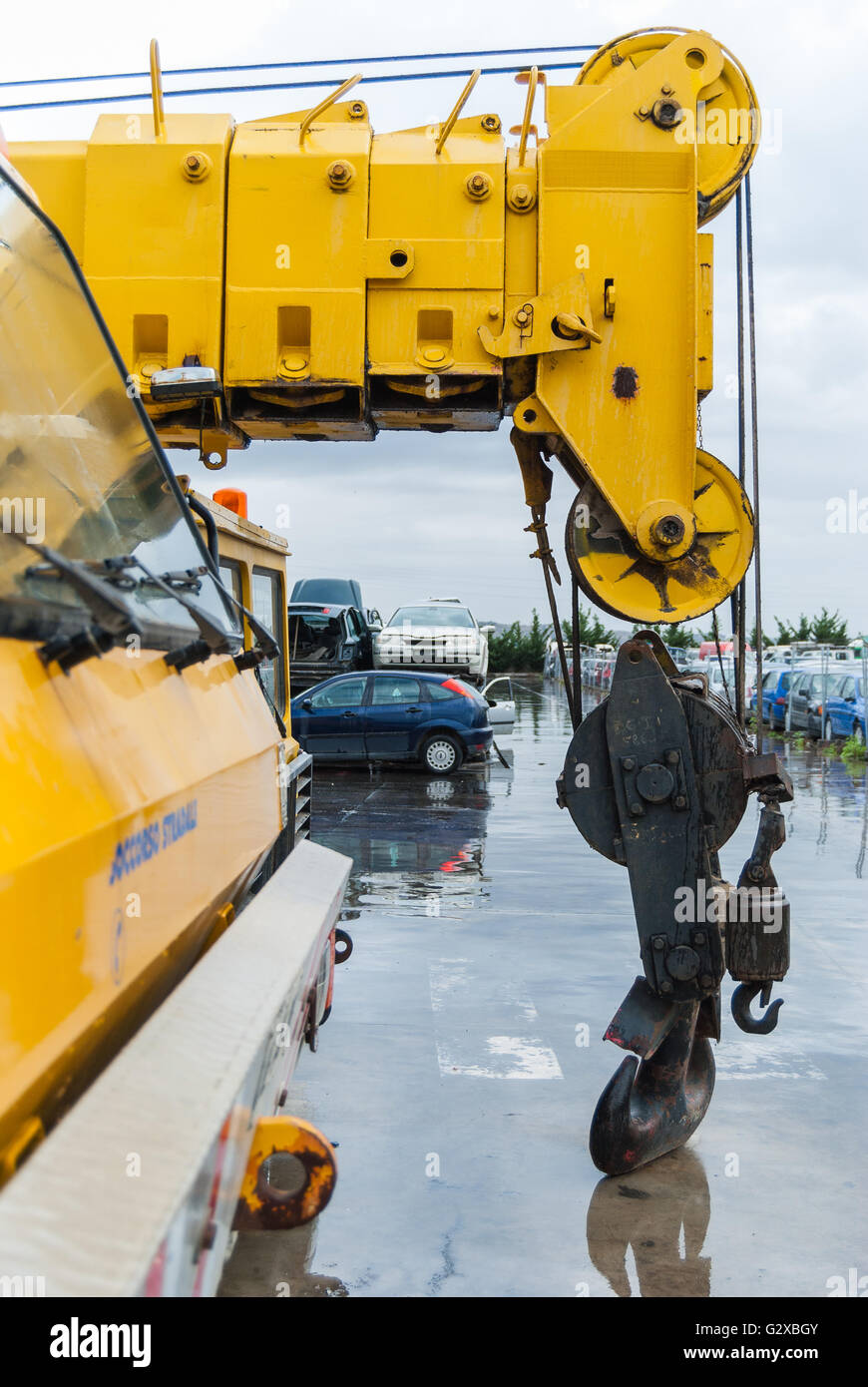 For roadside assistance cranes. Wrecker for heavy vehicles. Breakdown ...