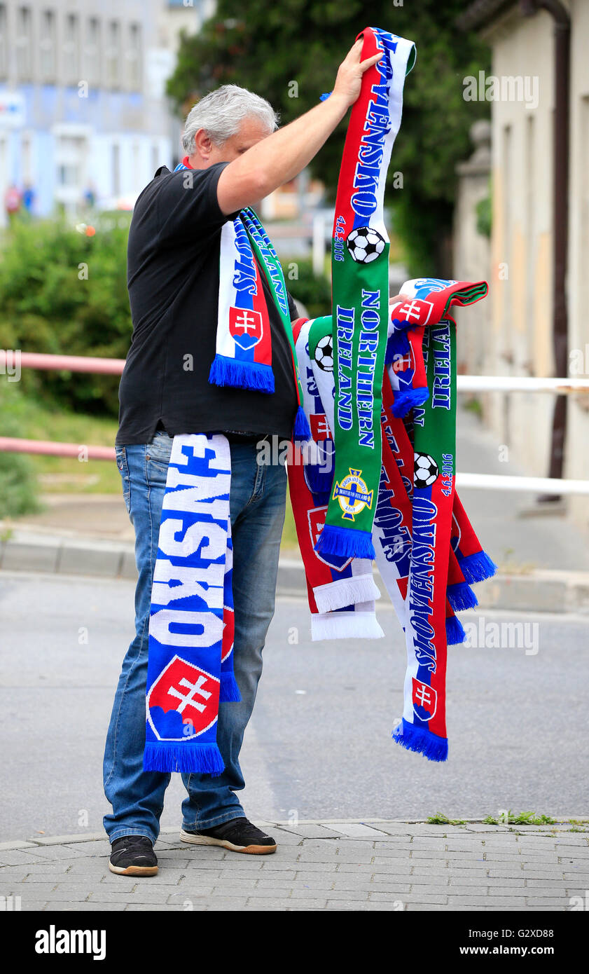 See pa story soccer slovakia hi-res stock photography and images - Alamy