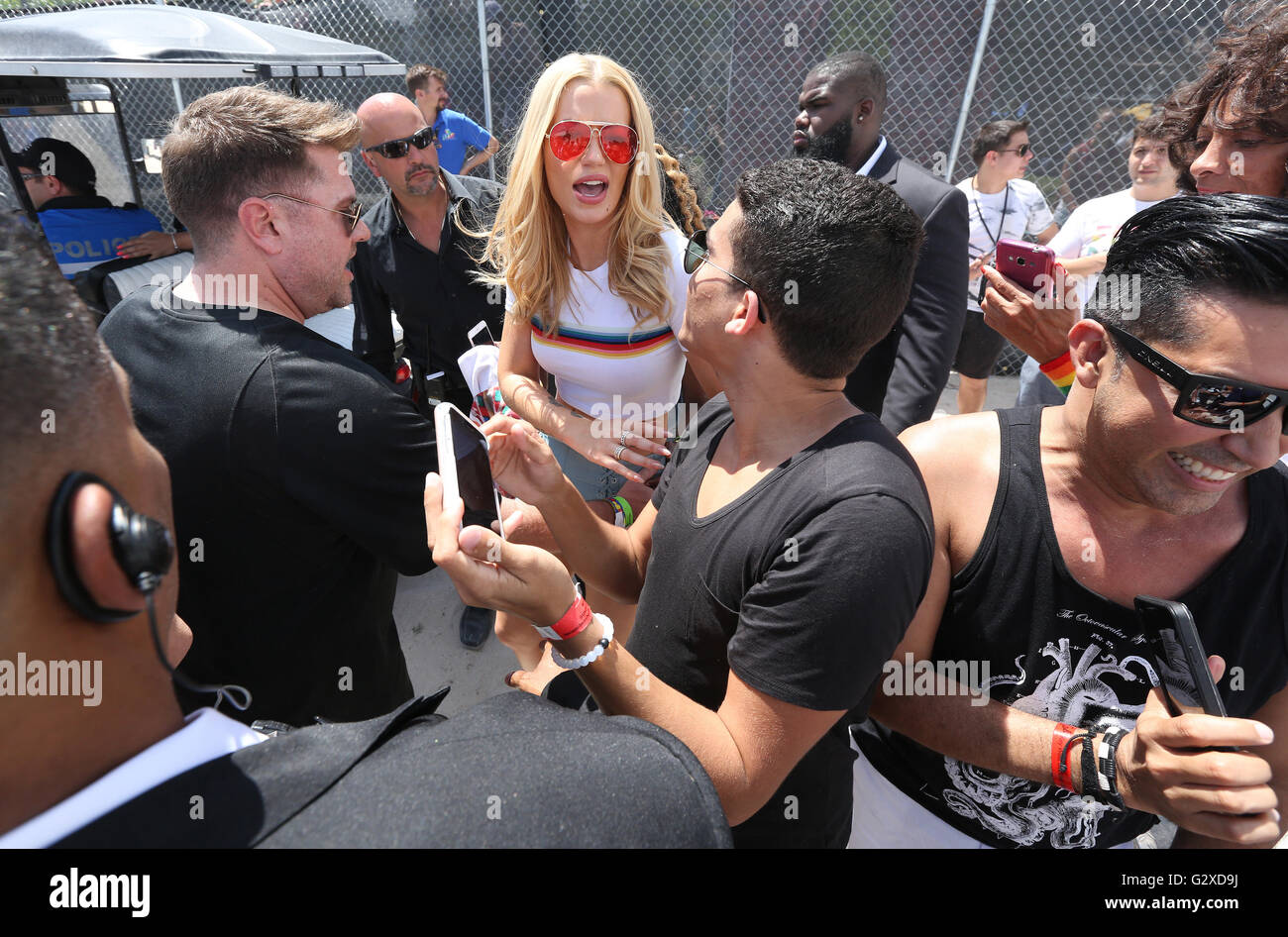 MIAMI BEACH, FLORIDA - APRIL 10: Australian rapper Iggy Azalea (C ...