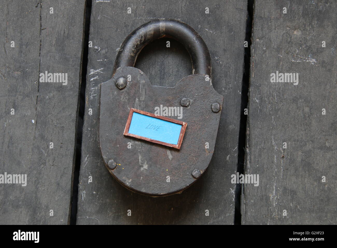 love text and old padlock Stock Photo - Alamy