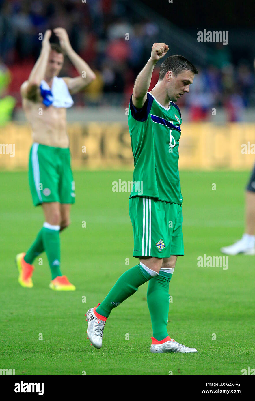 Northern Ireland's Chris Baird thanks the fans after the final whistle ...
