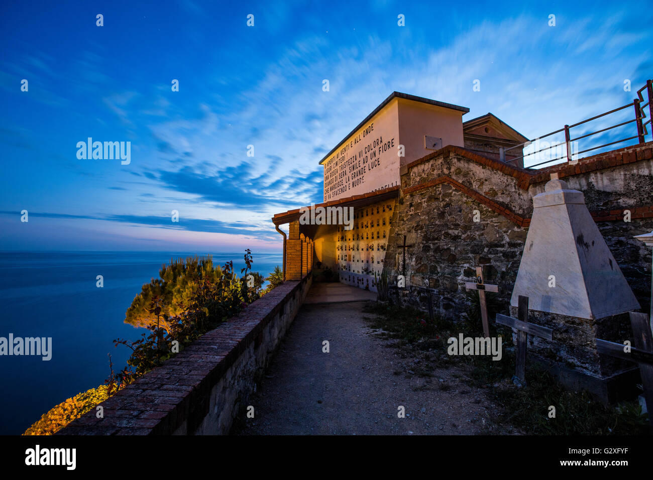 Cinque terre text hi-res stock photography and images - Alamy