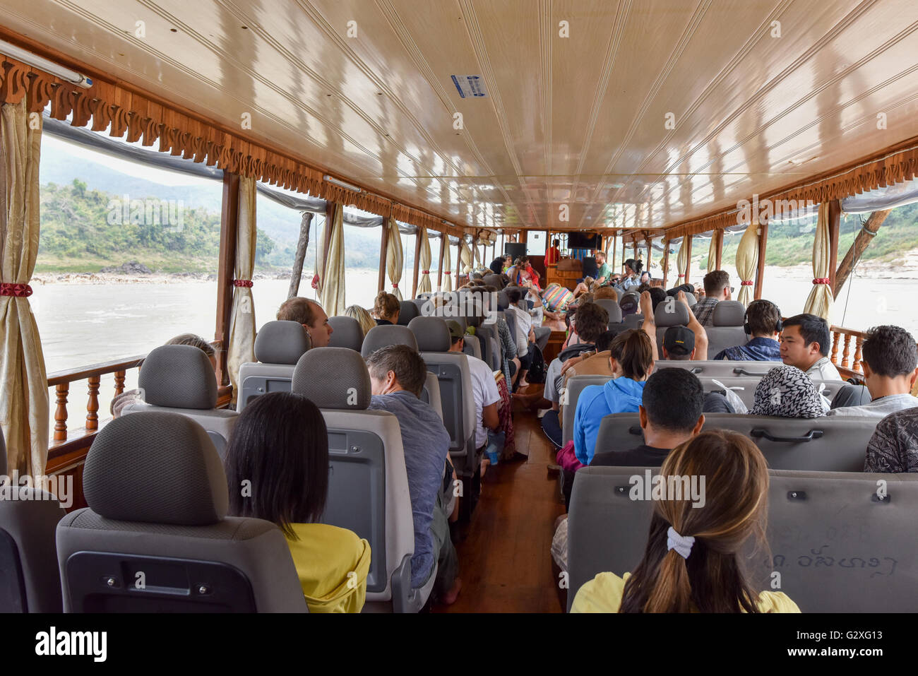 Slow boat hi-res stock photography and images - Alamy