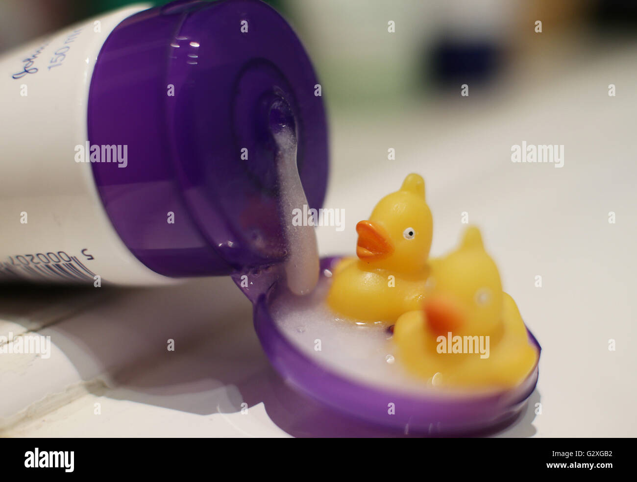 Micro beads hi-res stock photography and images - Alamy