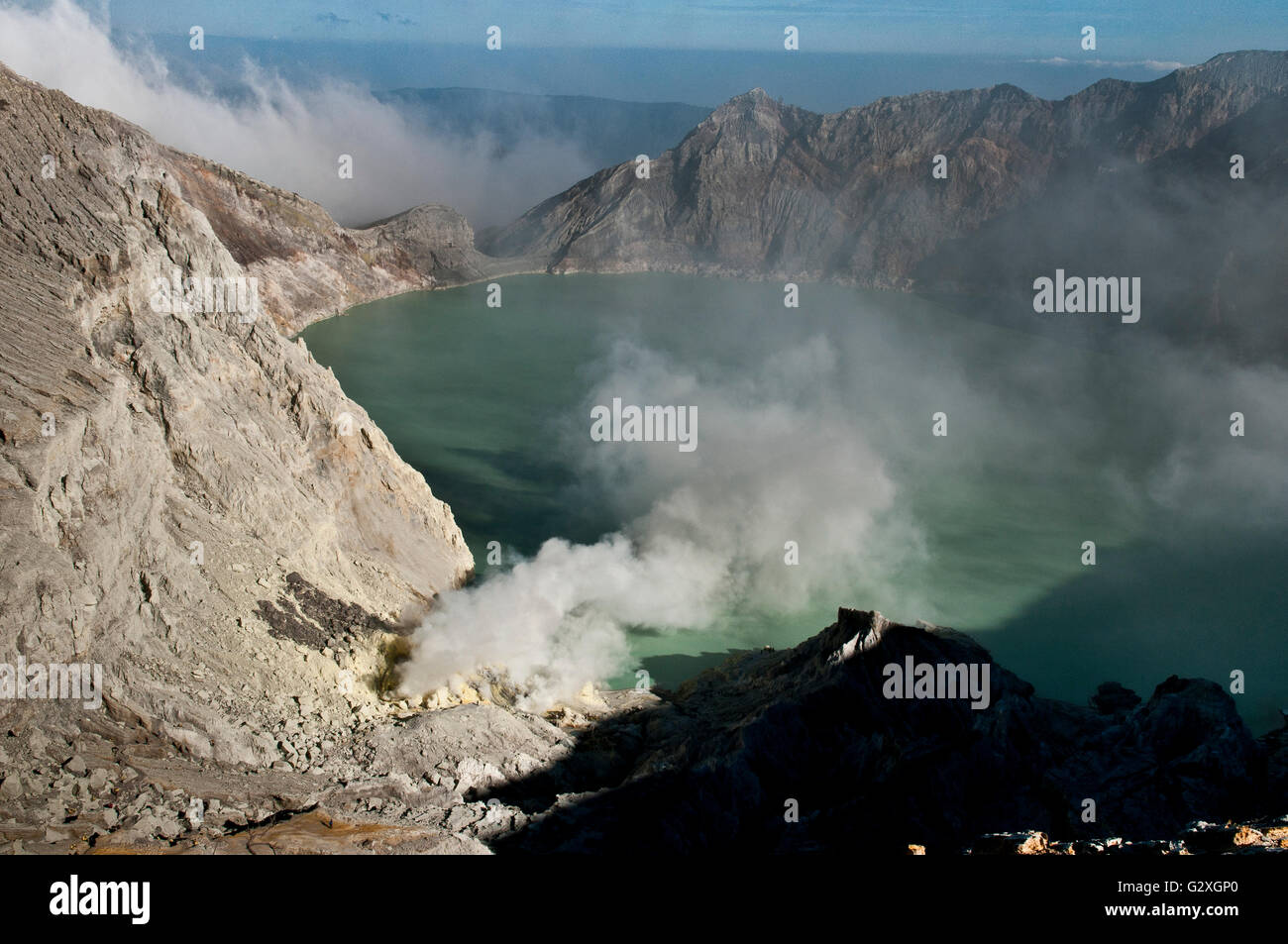 Java, Mt. Ijen, Volcano caldera lake with sulfur fumes Stock Photo - Alamy