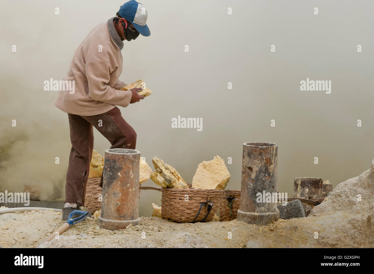 Mine worker hi-res stock photography and images - Alamy