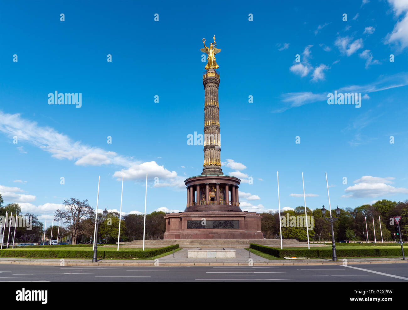The Statue of Victory at the Tiergarten in Berlin Stock Photo - Alamy