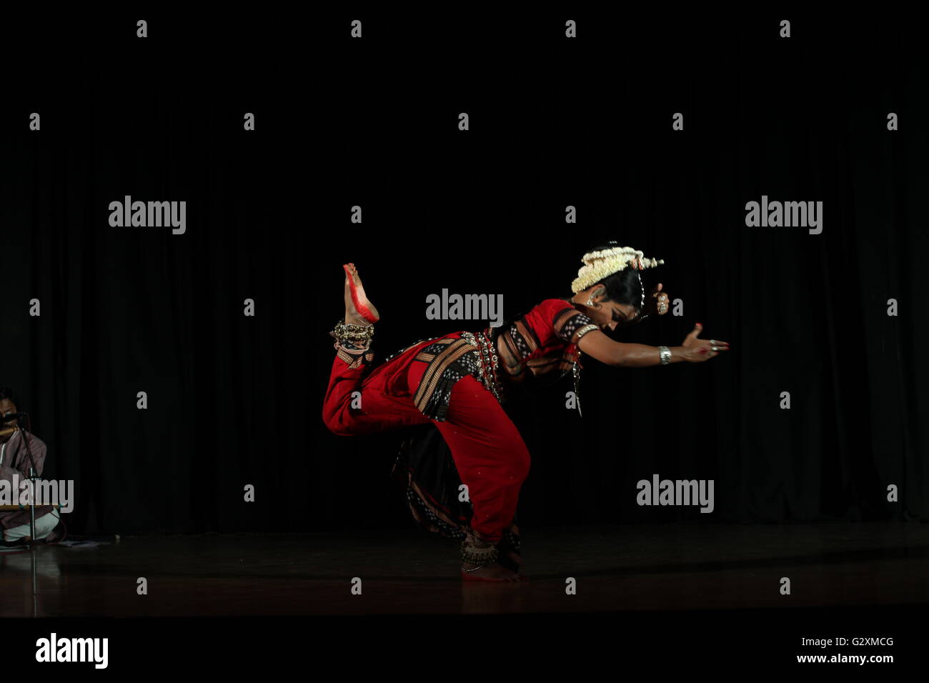 a difficult posture from an odissi performance Stock Photo - Alamy