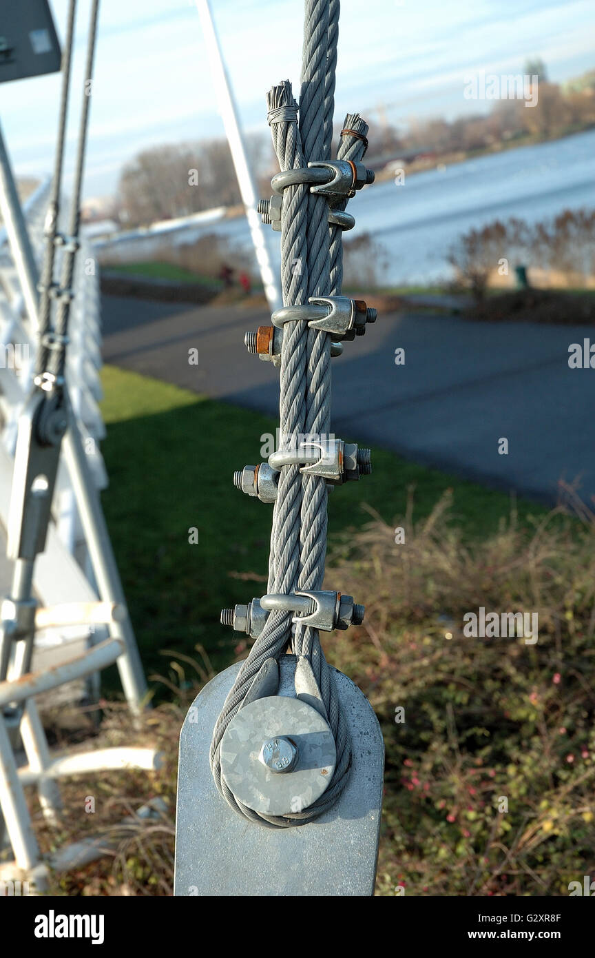 Wire rope connection hi-res stock photography and images - Alamy