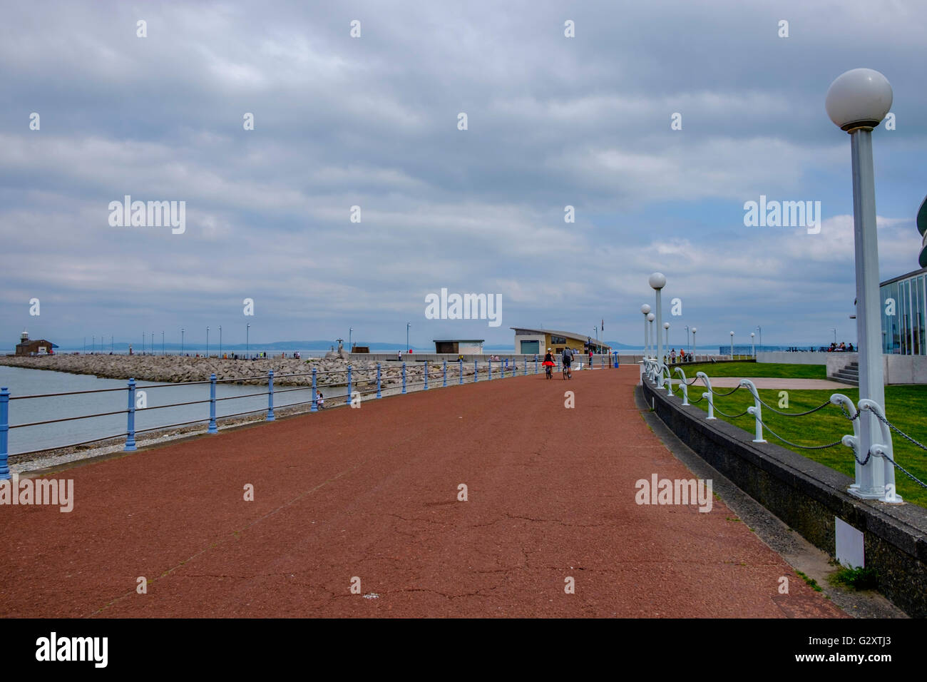 Morecambe pier hi-res stock photography and images - Alamy