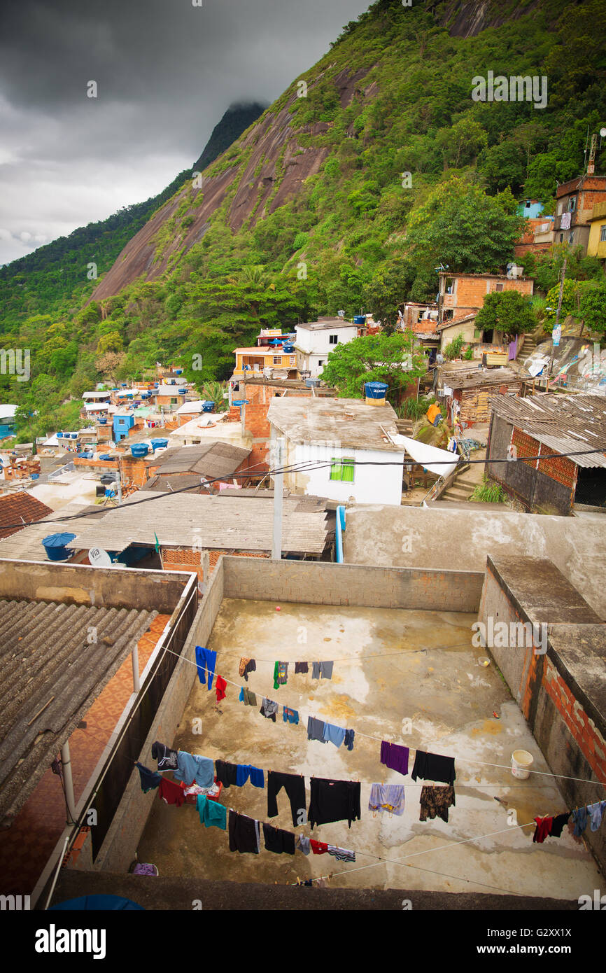 Favela brazil hi-res stock photography and images - Alamy