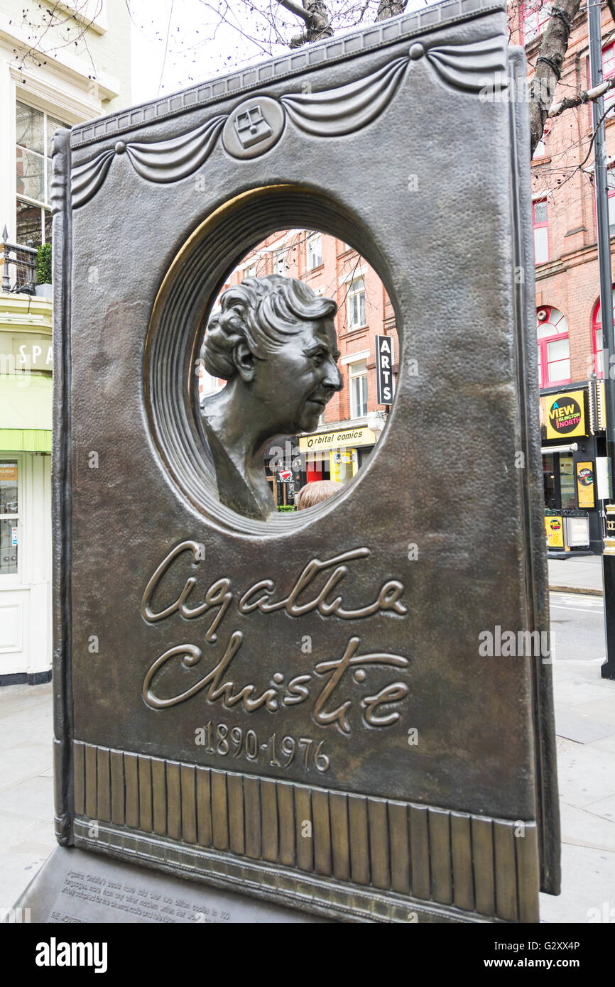 Miss marple bronze hi-res stock photography and images - Alamy