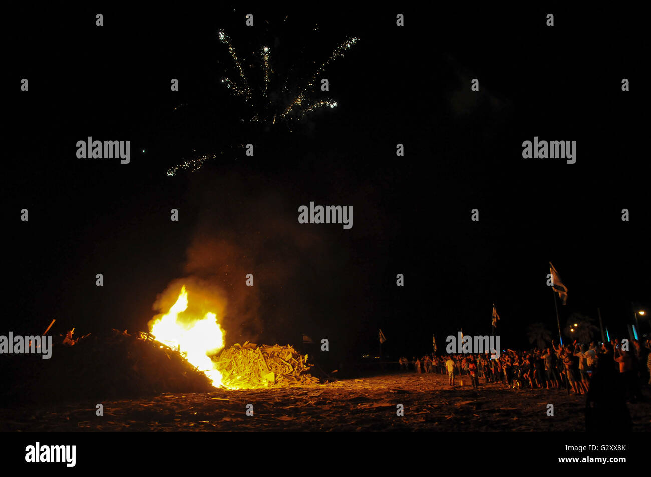 Celebrating the Jewish holiday of Lag Baomer with a bonfire and ...