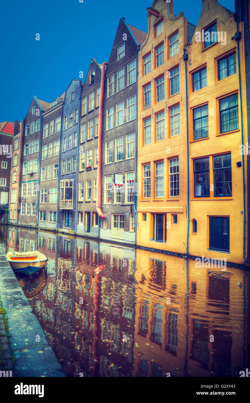 Spring picture of canal hi-res stock photography and images - Alamy