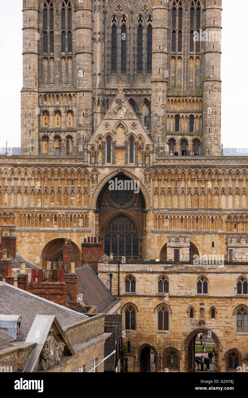 Lincoln cathedral close hi-res stock photography and images - Alamy