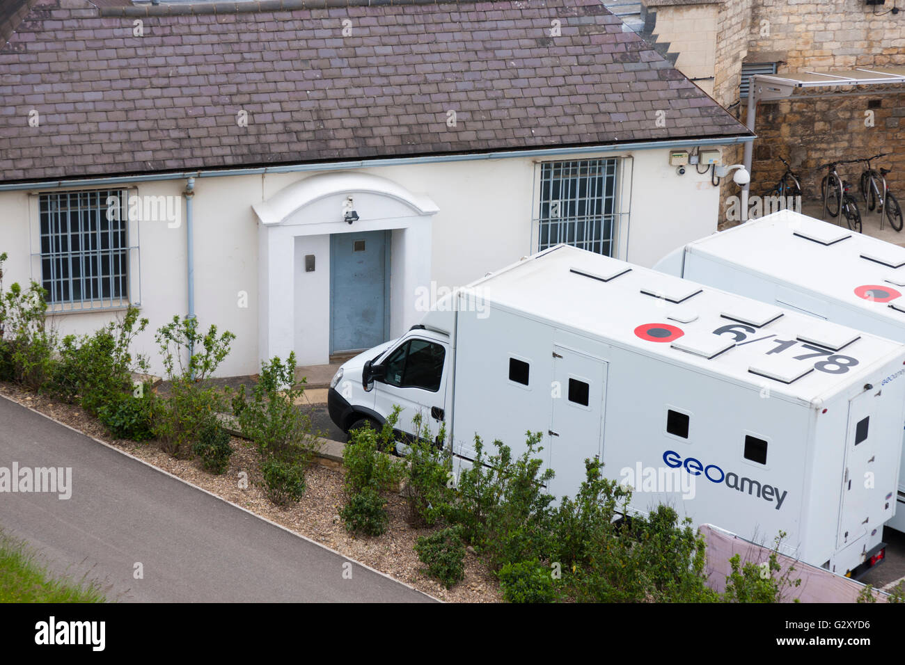 Prisoner escort and court hi-res stock photography and images - Alamy