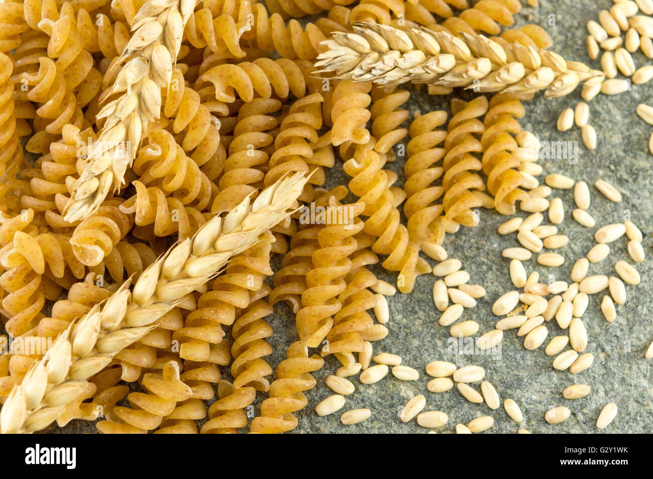 Bunch of macaroni hi-res stock photography and images - Alamy