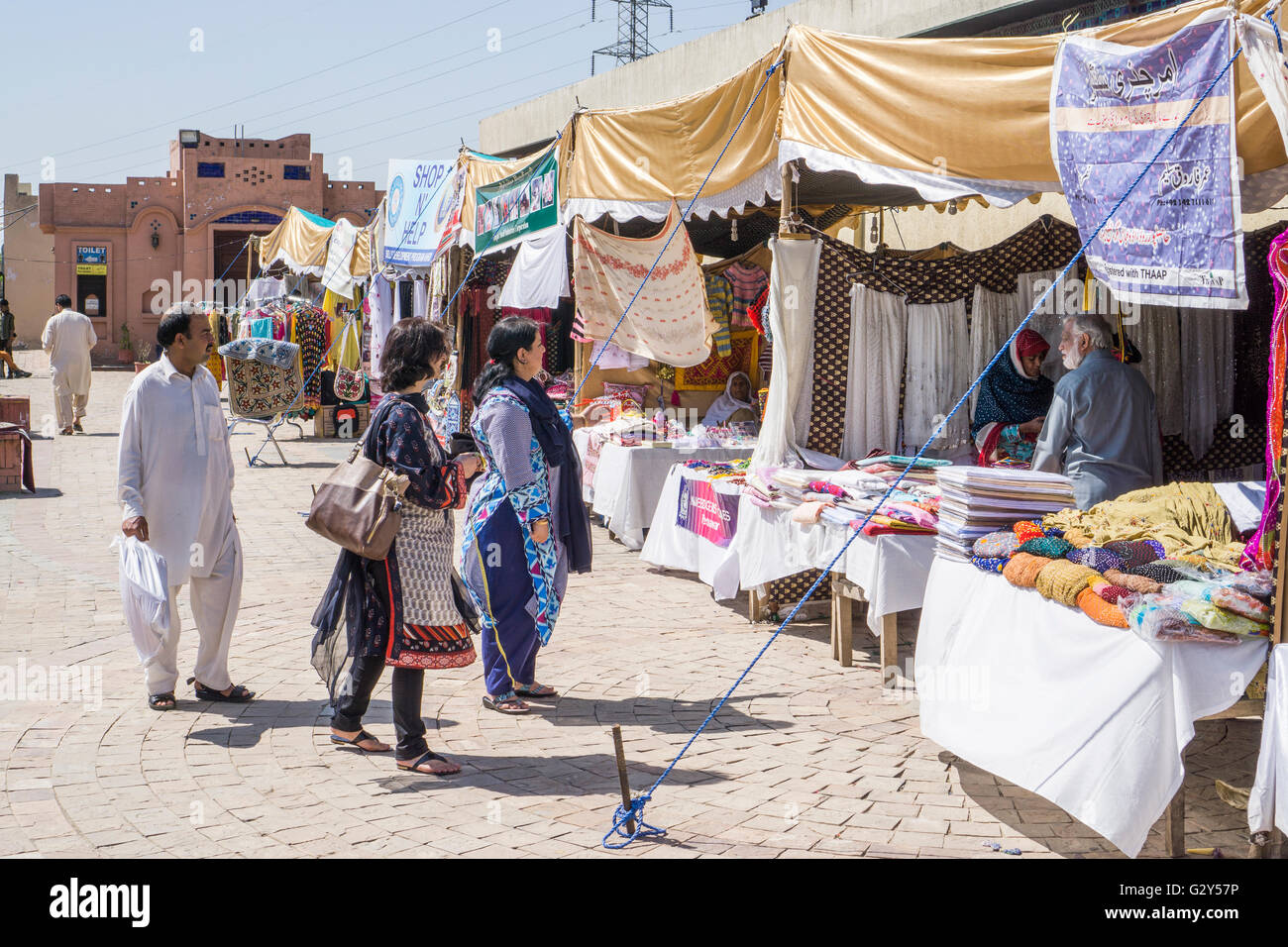 outdoor market Islamabad Punjab Pakistan Stock Photo - Alamy