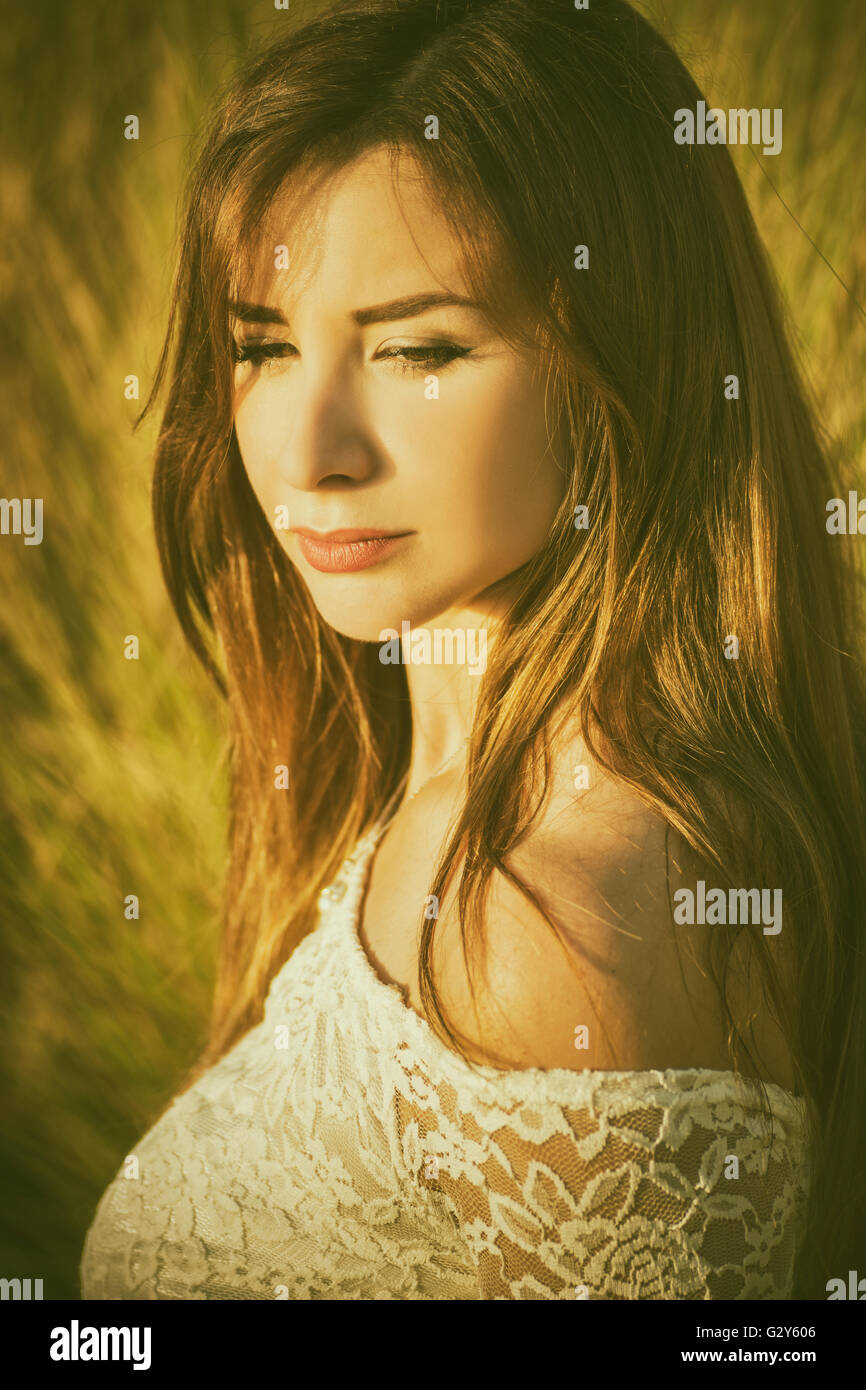 Woman squinting hi-res stock photography and images - Alamy