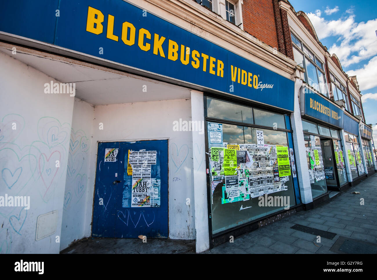Blockbuster UK announced it was to go into administration. Stores in ...