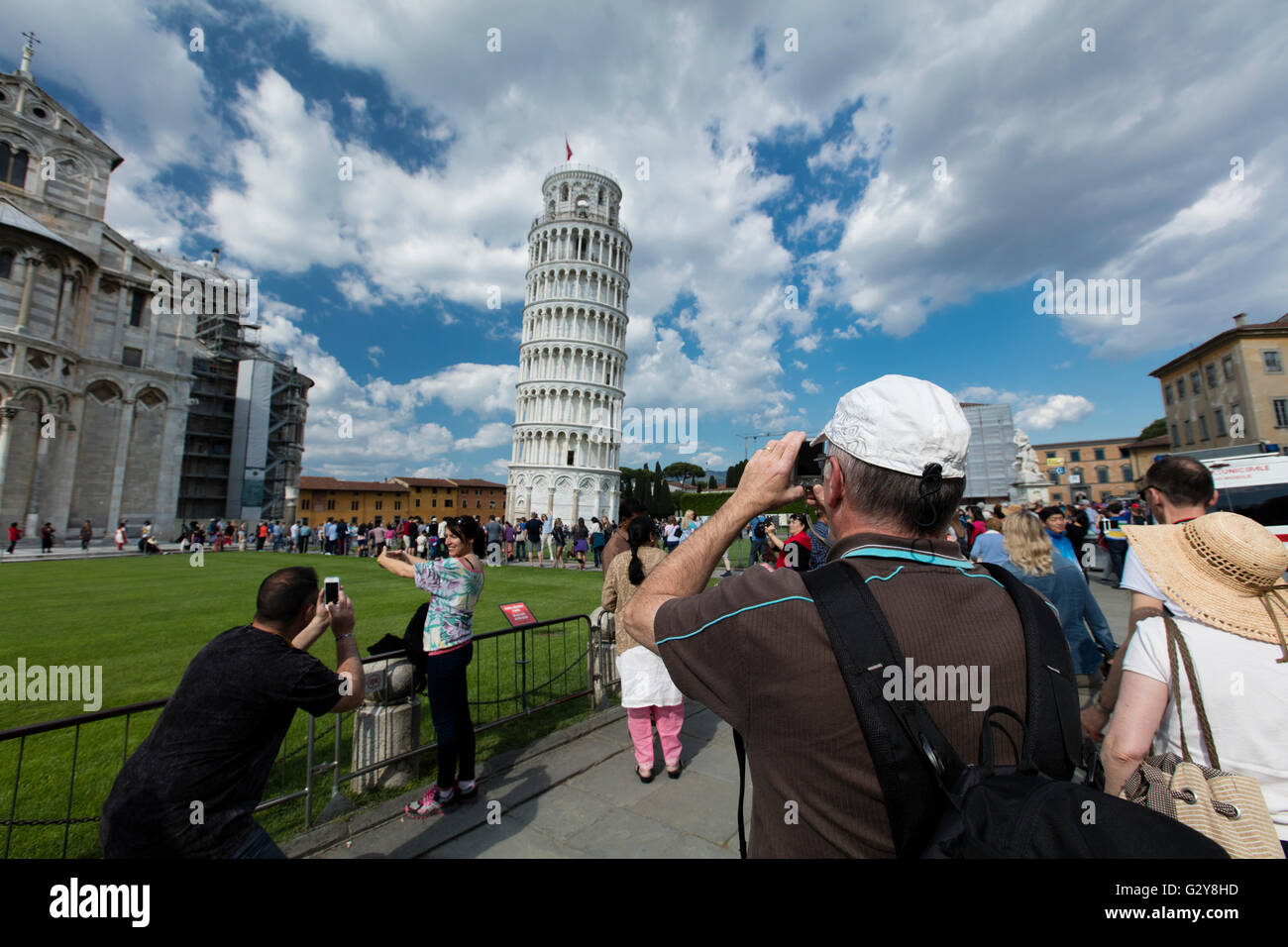 Tourism and Tourists at the Leaning Tower of Pisa Stock Photo - Alamy