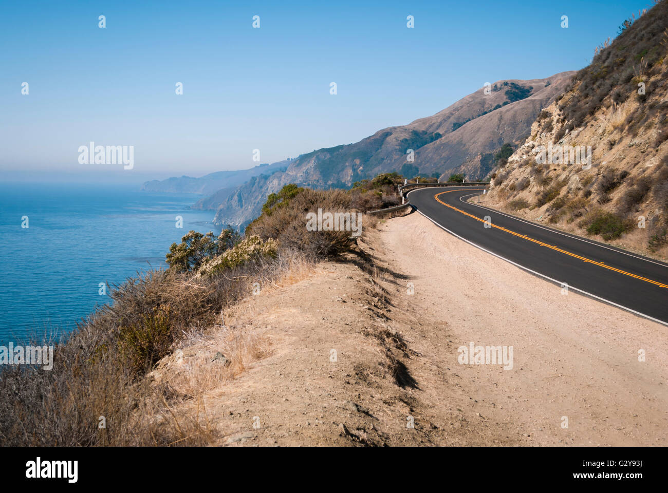 The road on Highway 1, California, USA, overlooking the ocean Stock ...