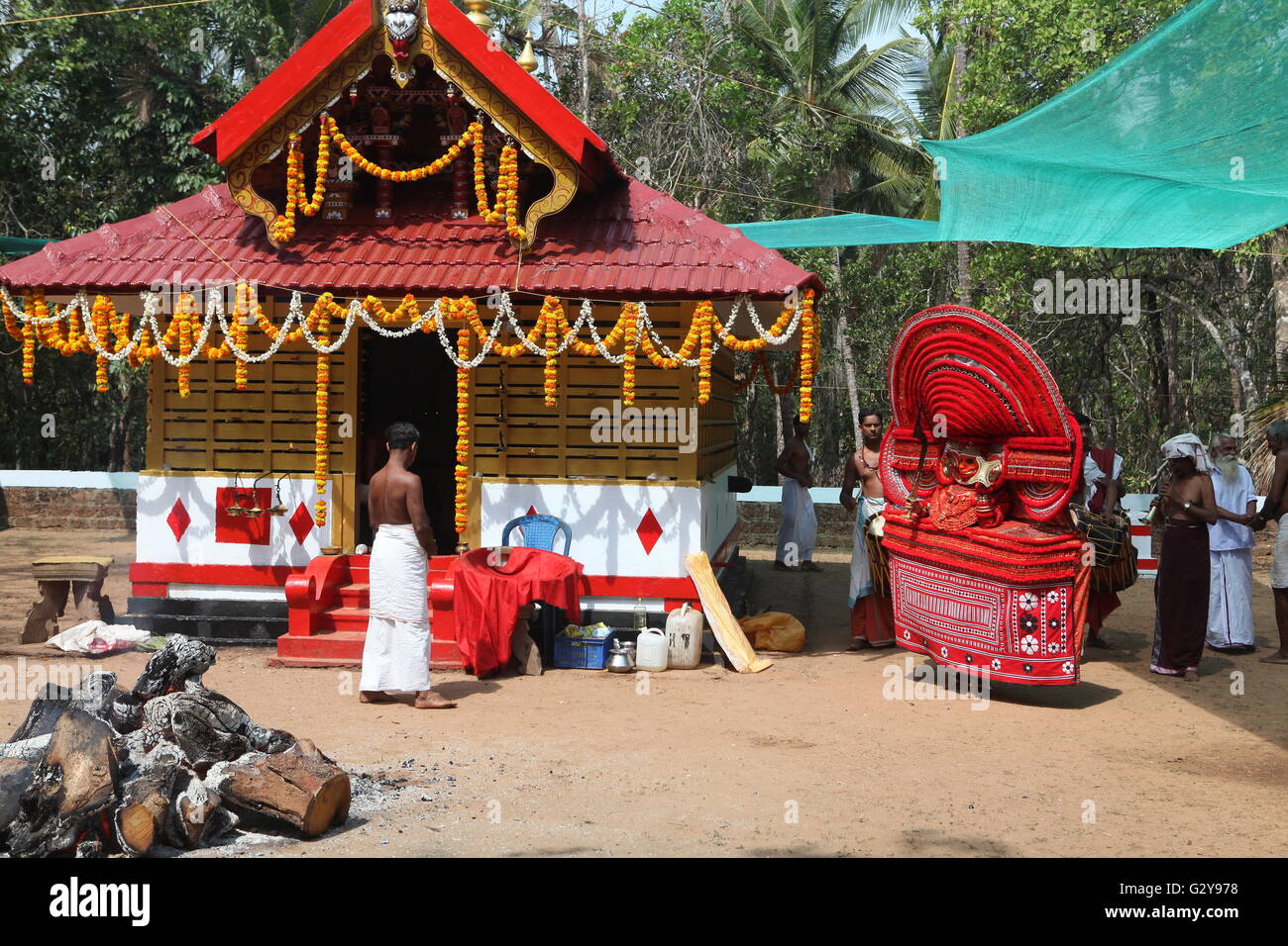 bhagavathi theyyam at a temple in kannur Stock Photo - Alamy