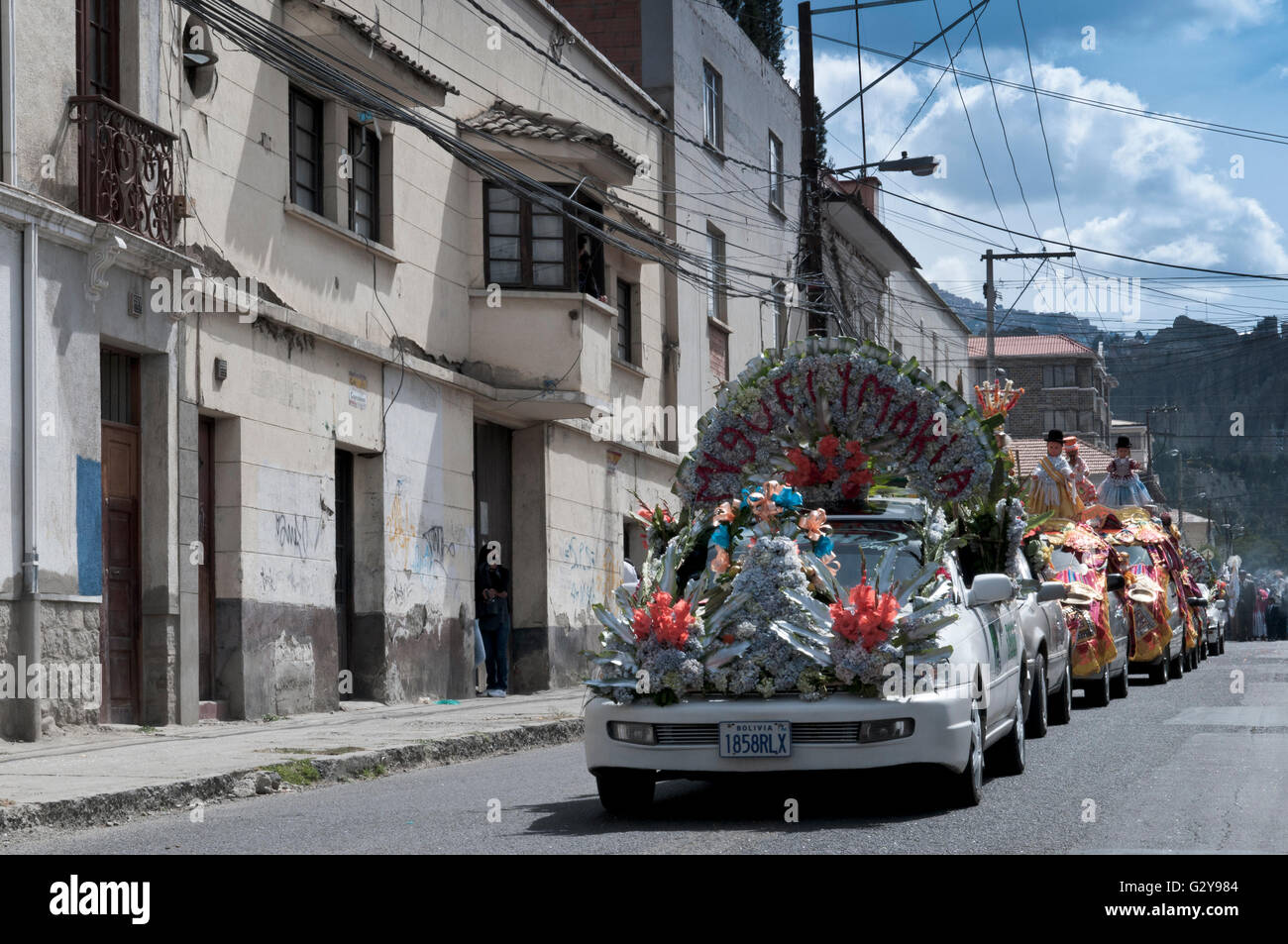 La Paz, Easter Sunday, Decorated Cars Procession Stock Photo - Alamy