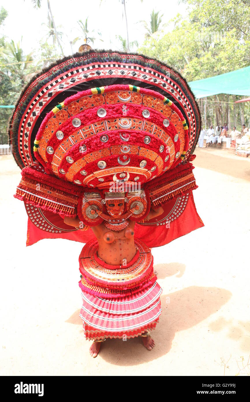 Theyyam temple hi-res stock photography and images - Alamy