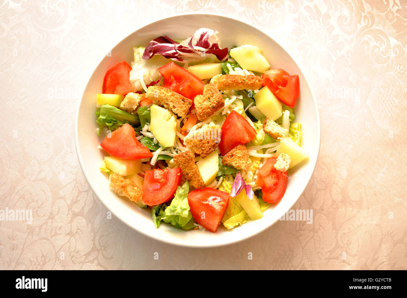 Cold Appetizing Vegetable Salad with Croûtons Stock Photo - Alamy