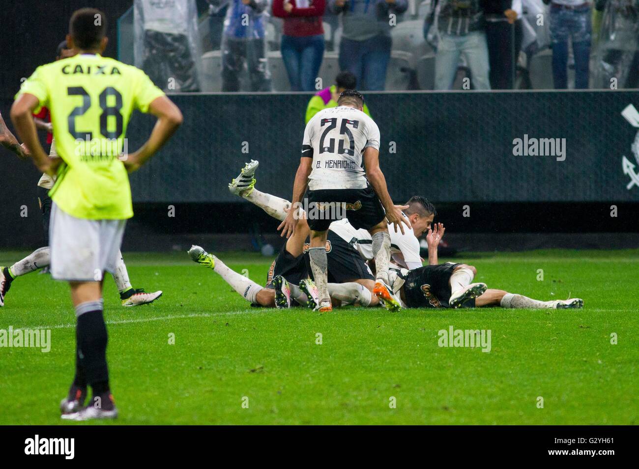 SAO PAULO, Brazil - 04/06/2016: CORINTHIANS X CORITIBA - Celebration ...