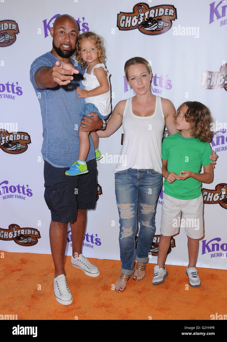 Alijah baskett and kendra wilkinson hi-res stock photography and images ...