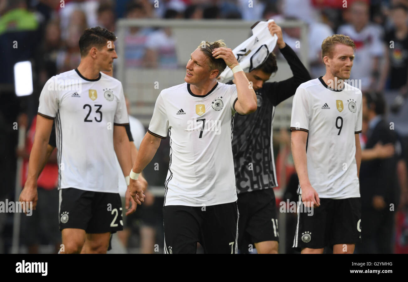 Ed Helms Girlfriend Sarah Bastian