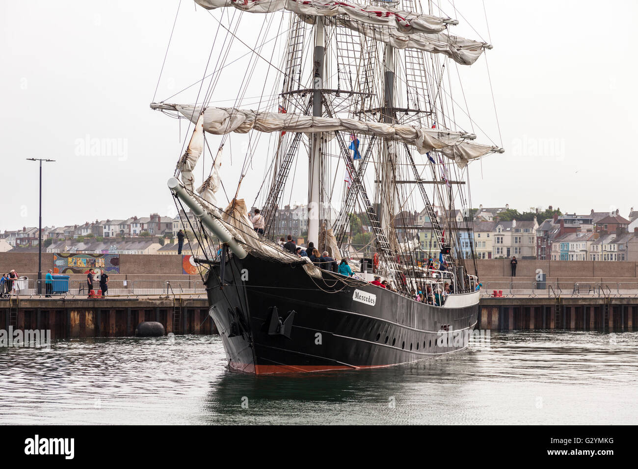 Bangor, Northern Ireland, 5th June 2016. Tall Ship Mercedes returns to ...