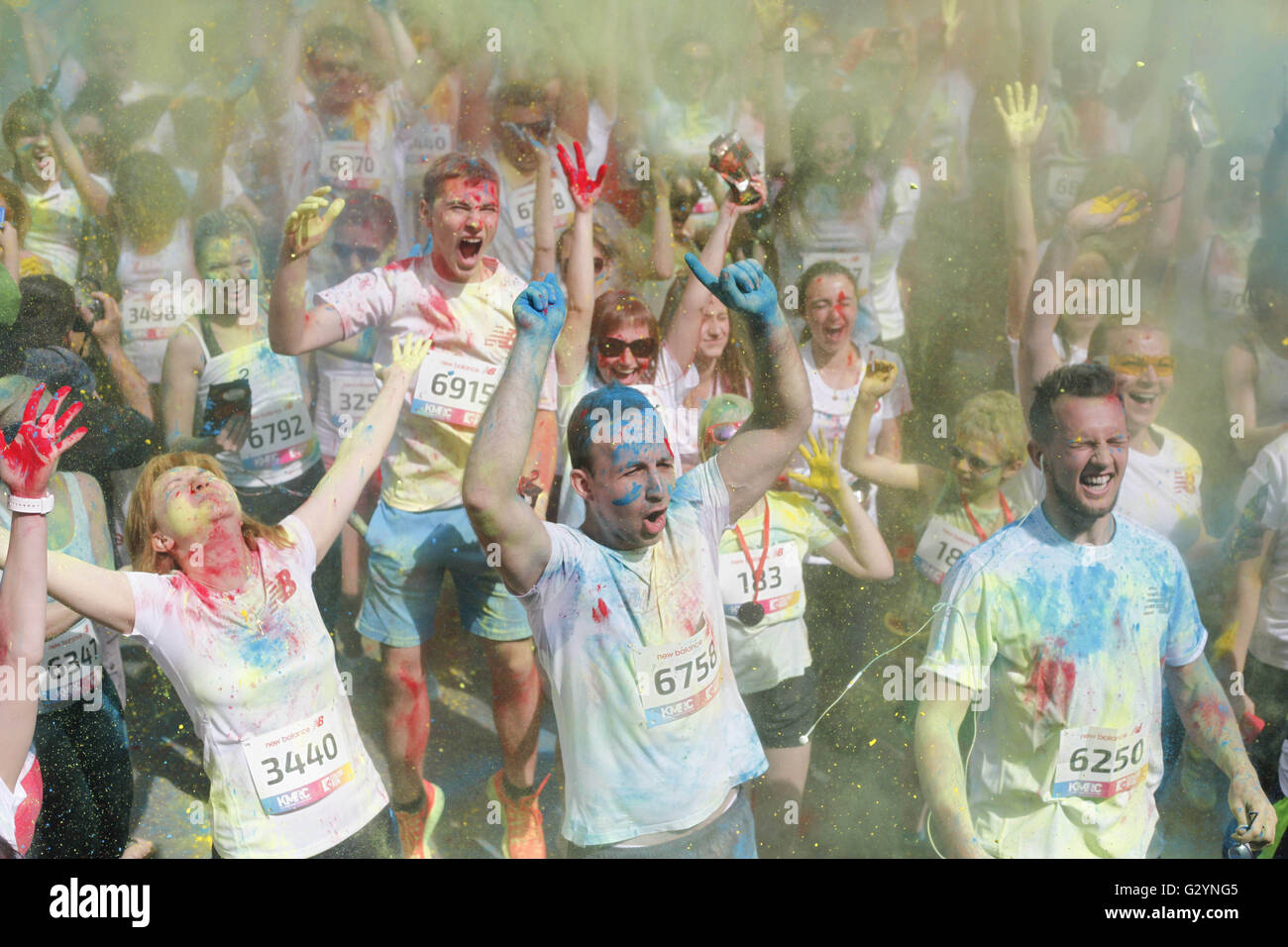 The colour run race india hi-res stock photography and images - Alamy
