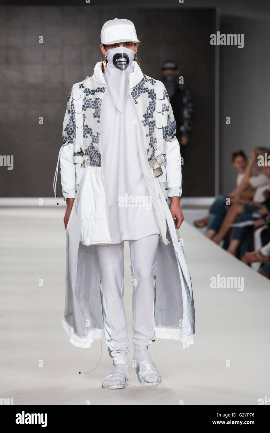 Sarah caplin hi-res stock photography and images - Alamy