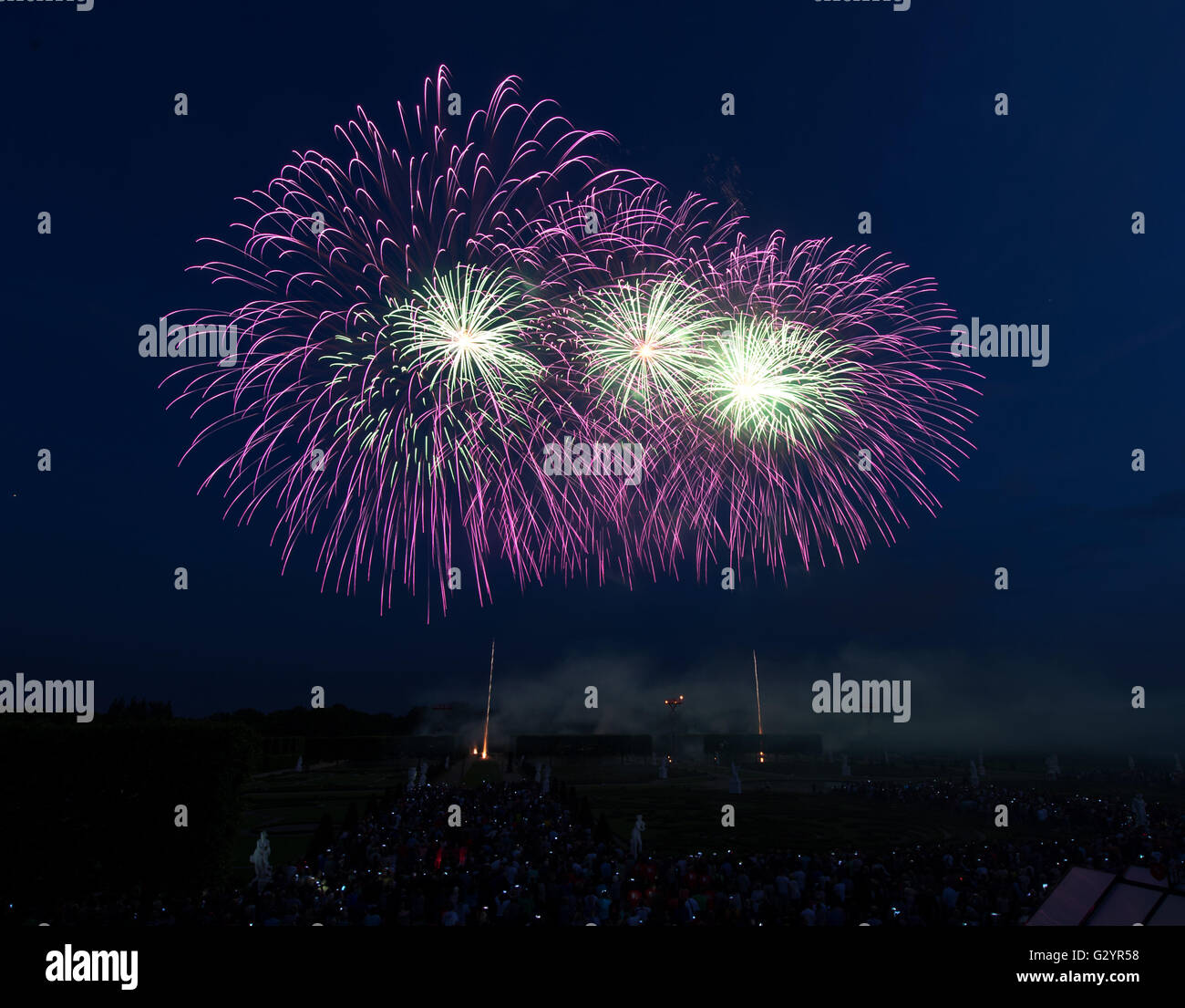 Display firework team hi-res stock photography and images - Alamy