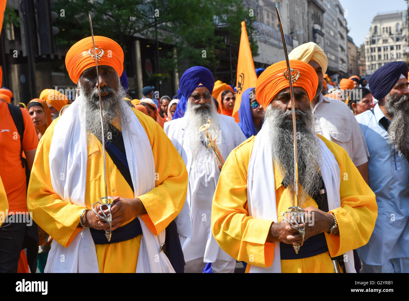 Trafalgar Square, London, UK. 5th June 2016. Sikhs march through London ...