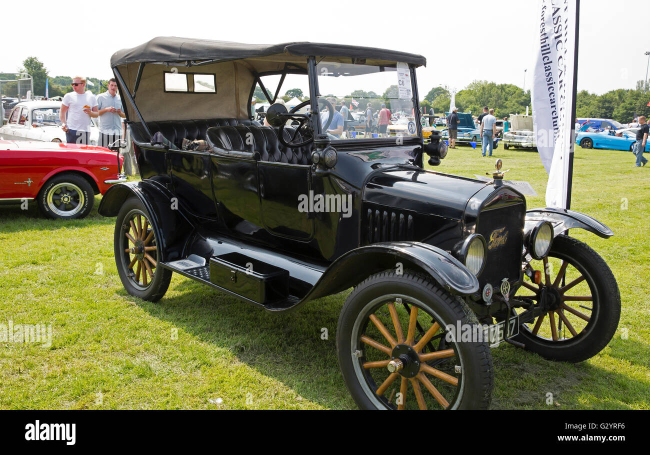 Ford Model T on display at the Classic Car show 2016 in Norman Park ...