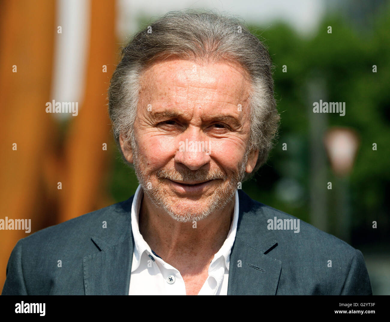 Bernar venet hi-res stock photography and images - Alamy