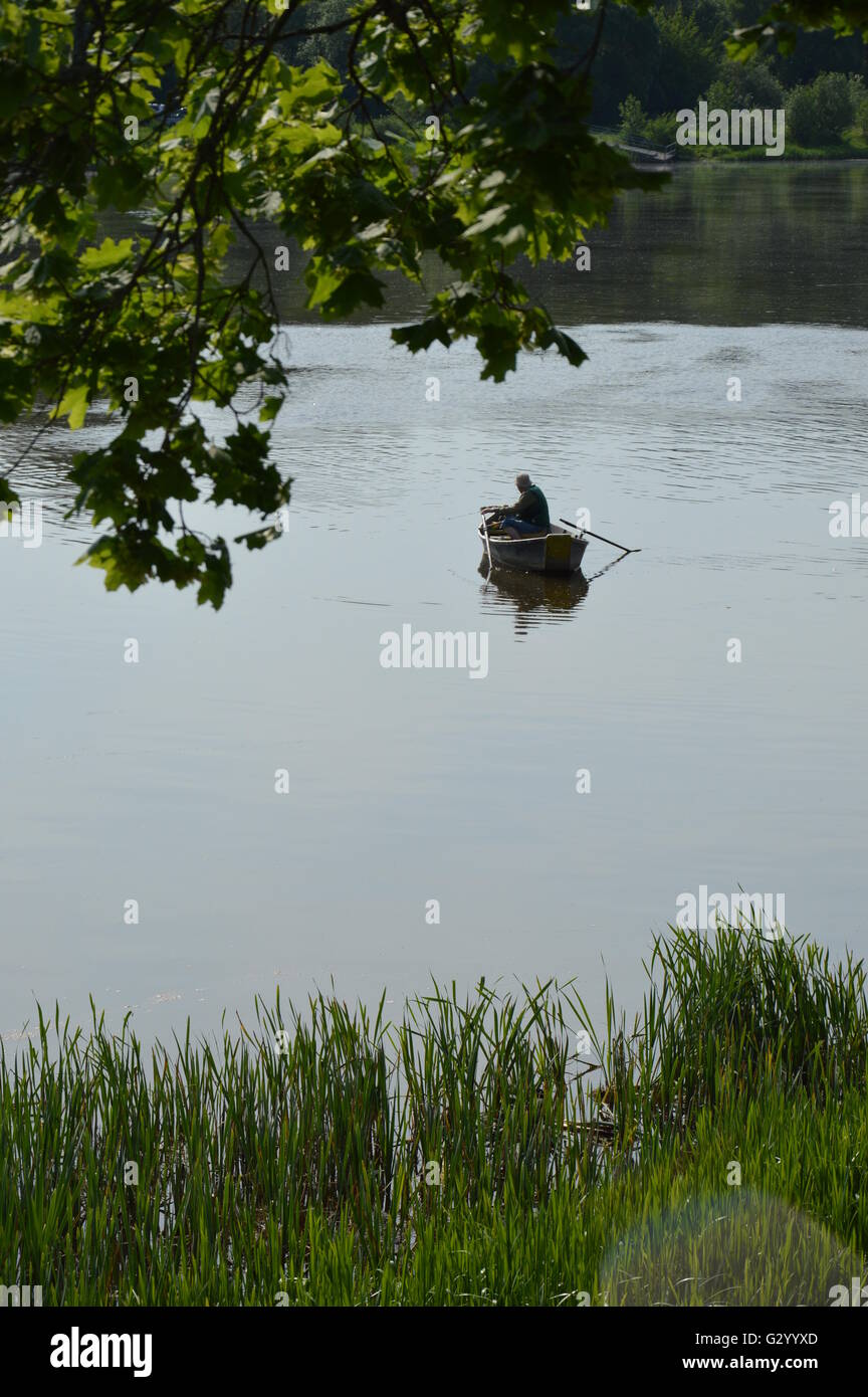 Boat boating fishing hi-res stock photography and images - Alamy