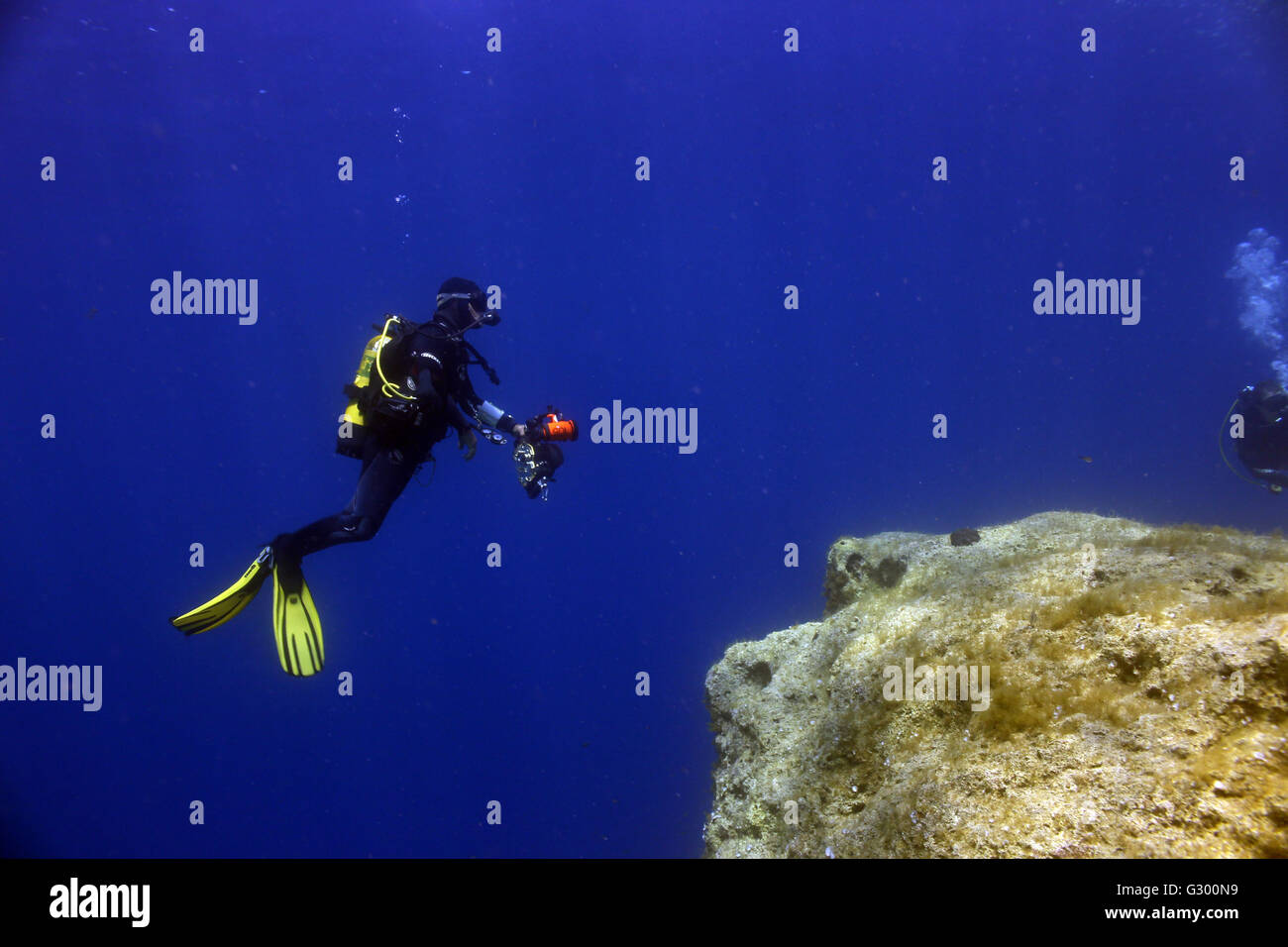 Deep sea diver underwater hi-res stock photography and images - Alamy