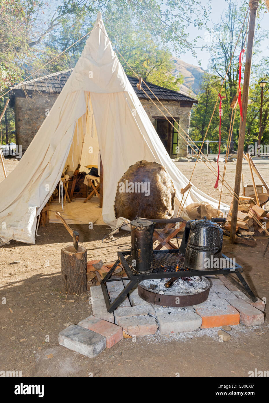 Gold rush camp hi-res stock photography and images - Alamy
