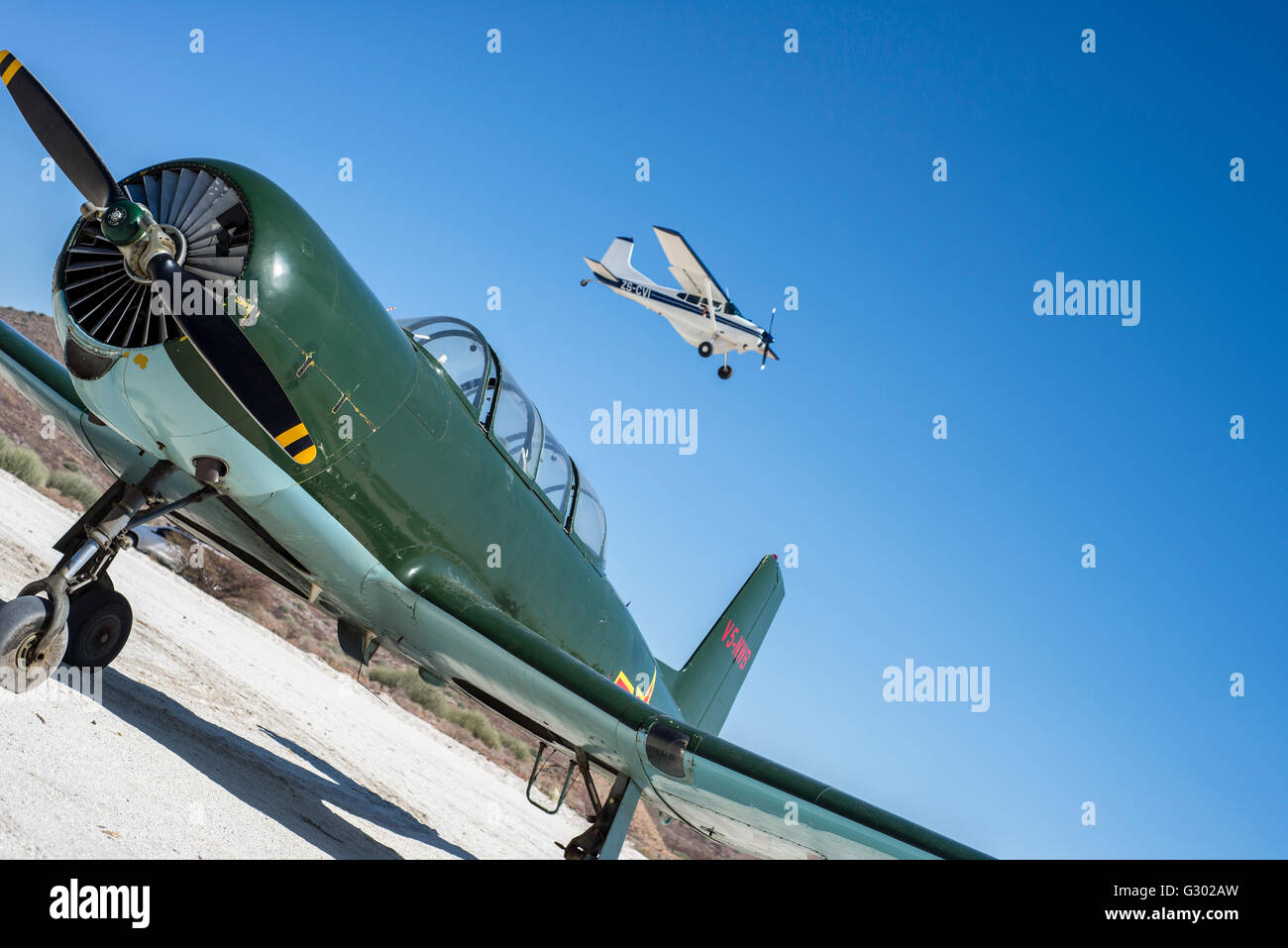 Aircraft movements hi-res stock photography and images - Alamy