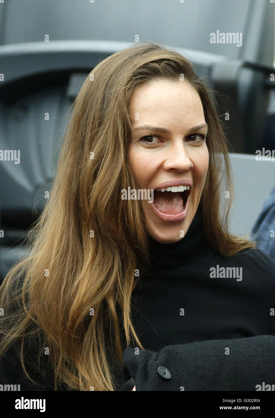 Hilary Swank Contactmusic