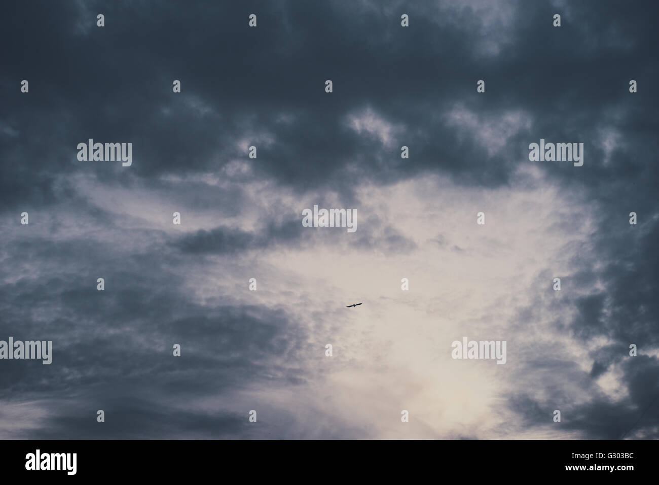 Dark sky before thunderstorm dramatic hi-res stock photography and ...