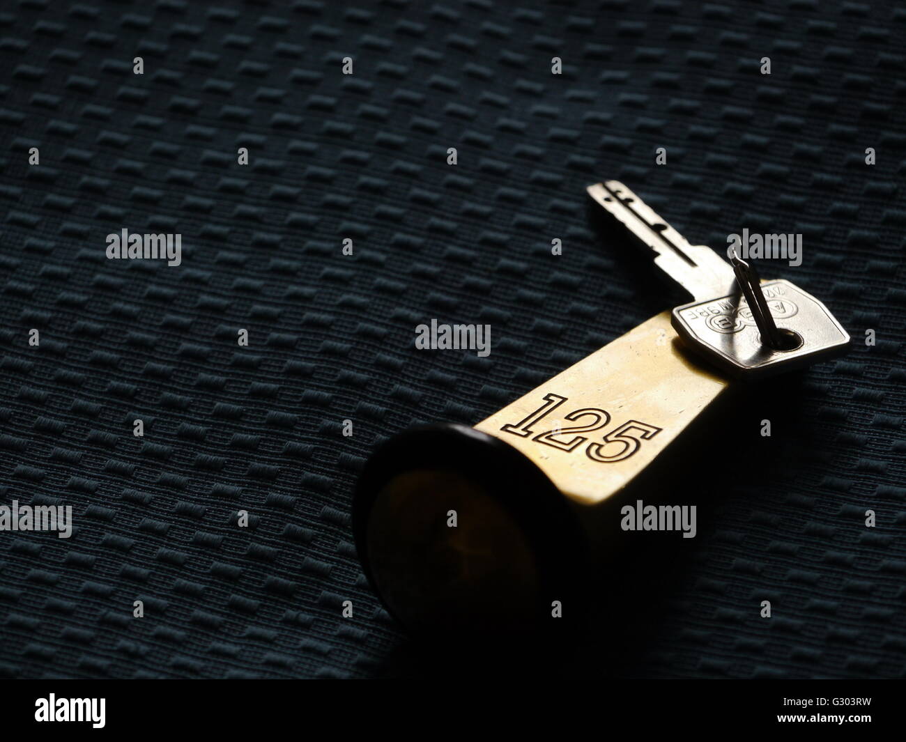 Hotel bed hi-res stock photography and images - Alamy