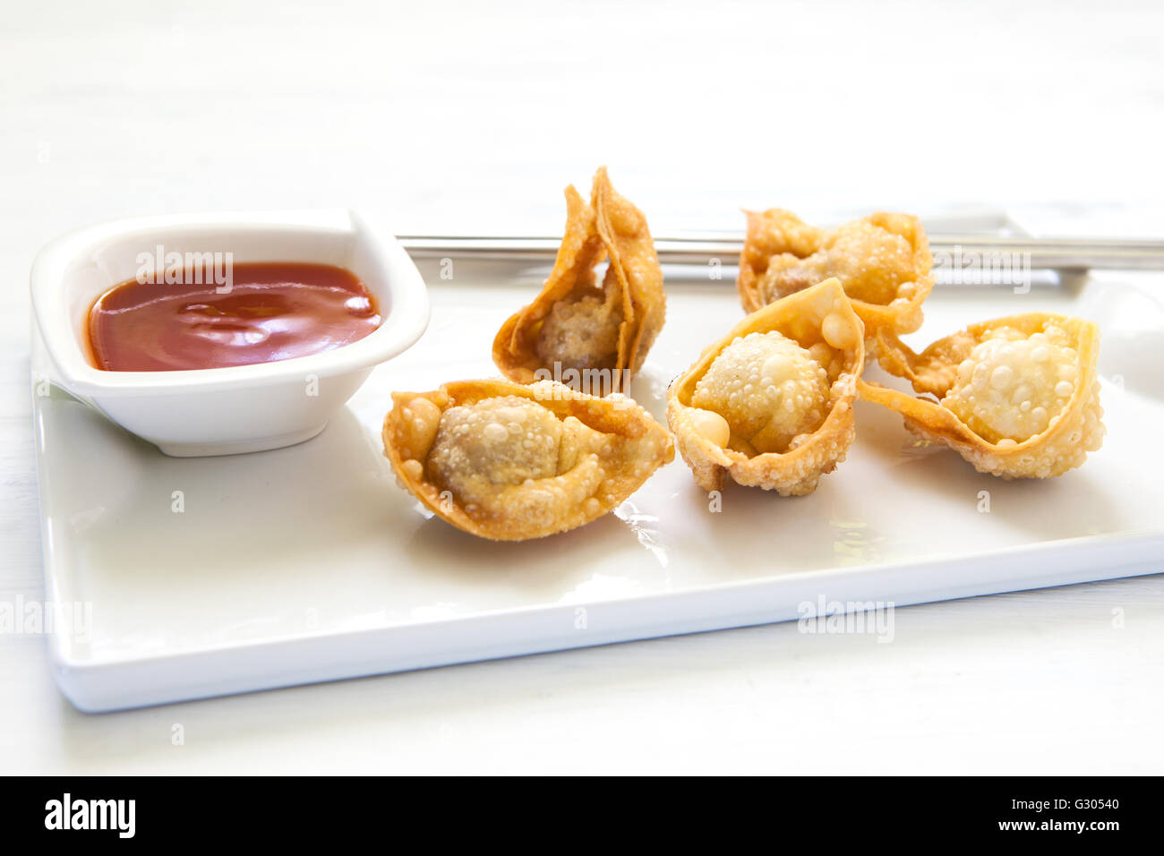 Deep Fried Won Ton High Resolution Stock Photography and Images - Alamy