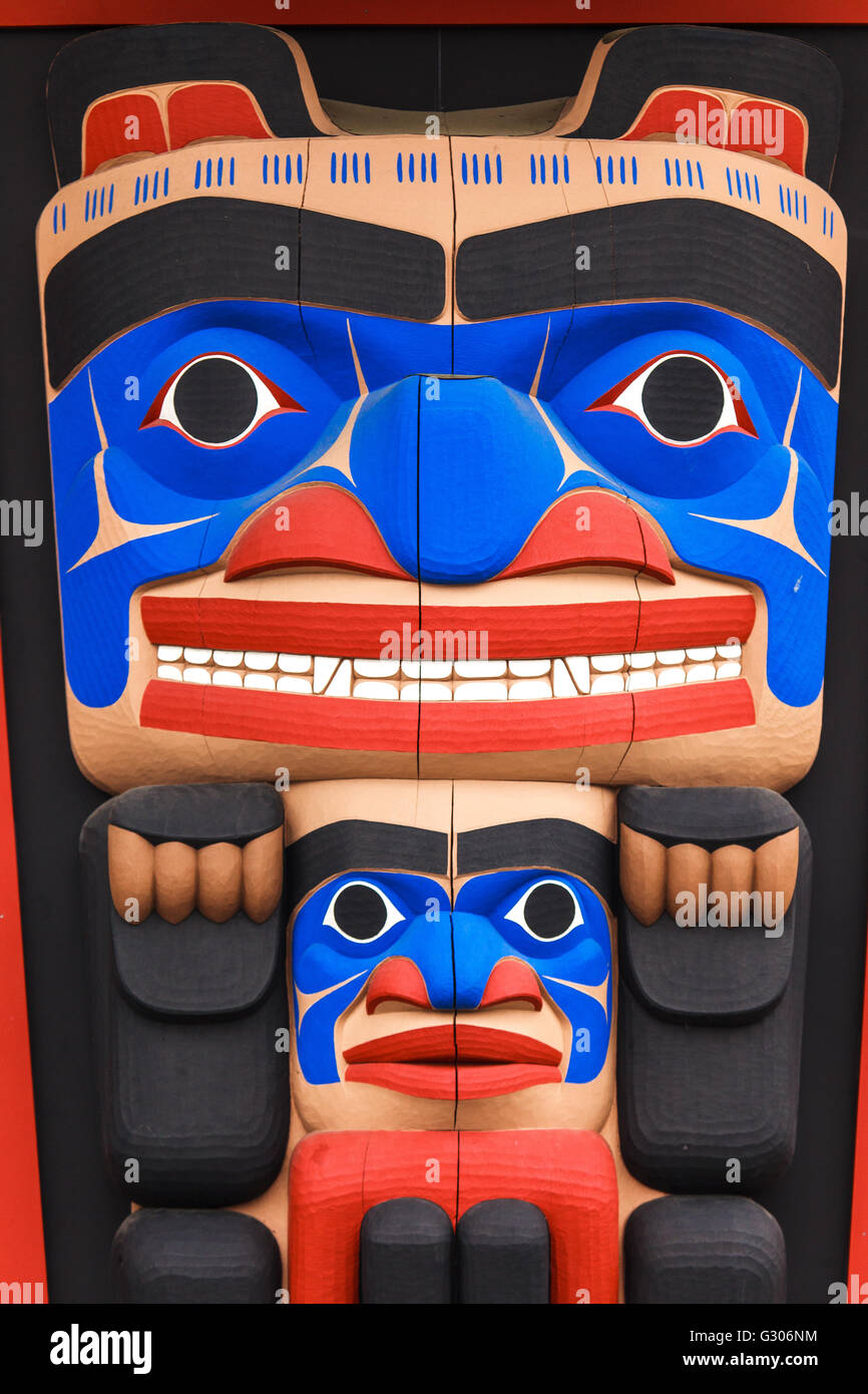 Native american totems hi-res stock photography and images - Alamy