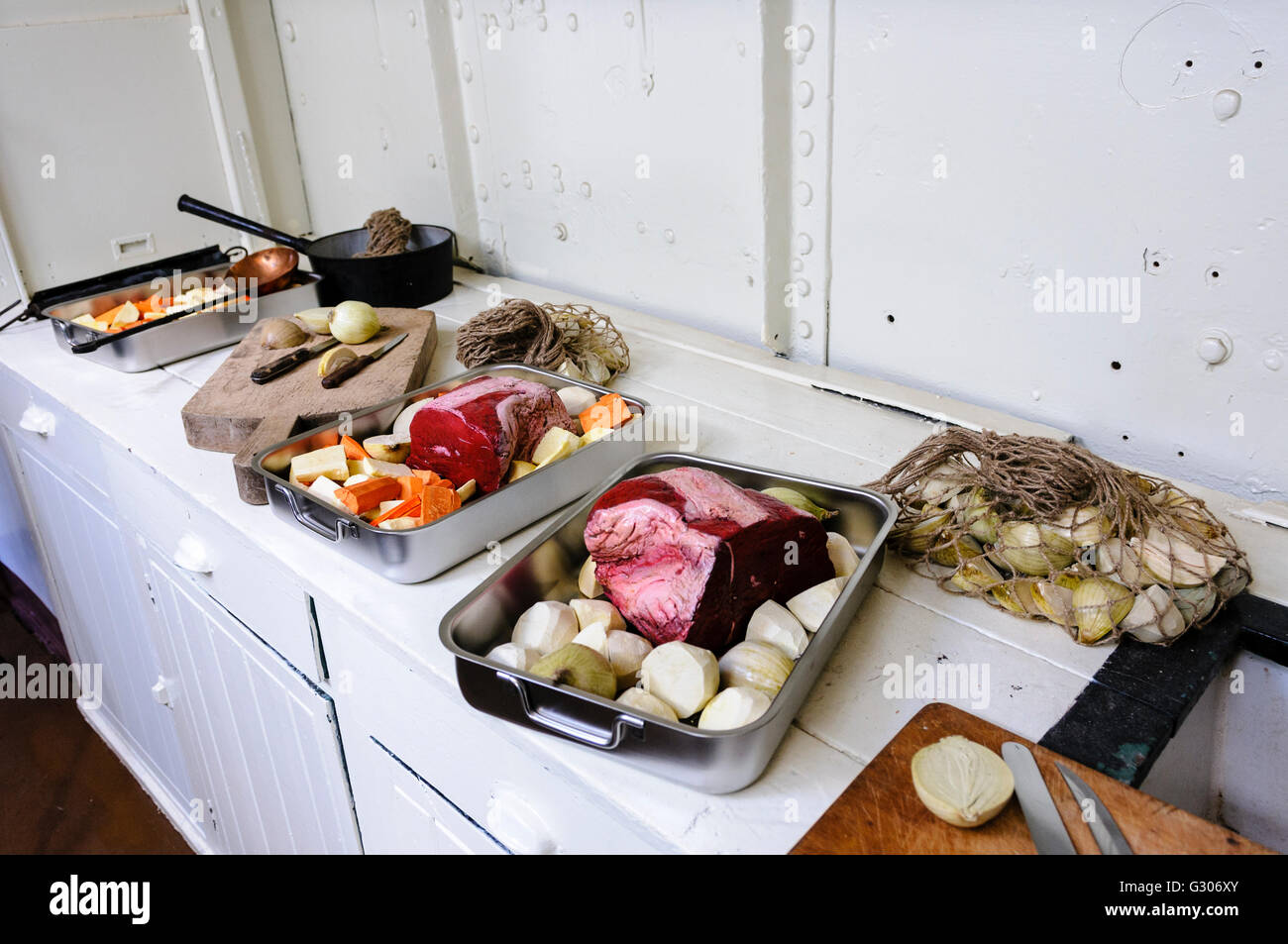 Ship kitchen galley hi-res stock photography and images - Alamy